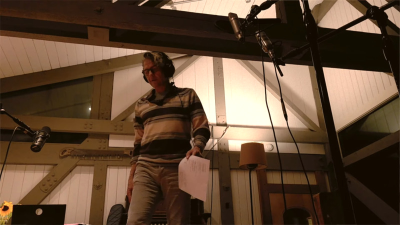 Video: New video for Dean Wareham's Robin and Richard